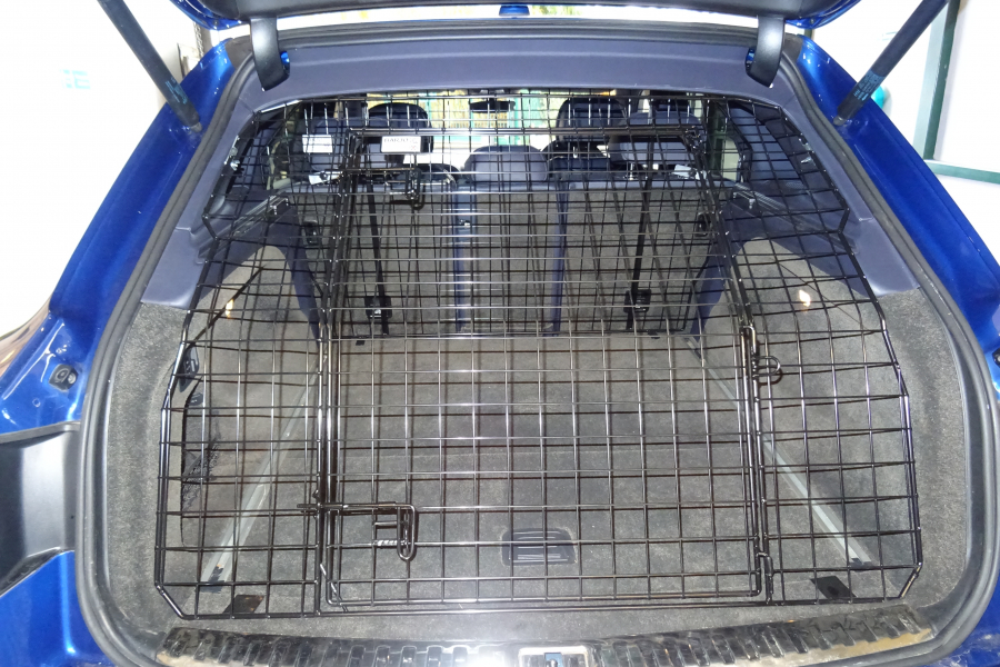 Tailgate Guard - Bentley Bentayga SUV 2021> | Barjo
