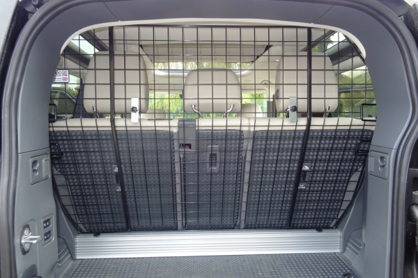 Bespoke Dog Guard - Land Rover Defender 90 2020> | Barjo