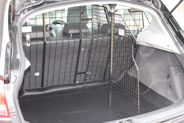 Dog Guard and Divider - Polestar 2 | Barjo
